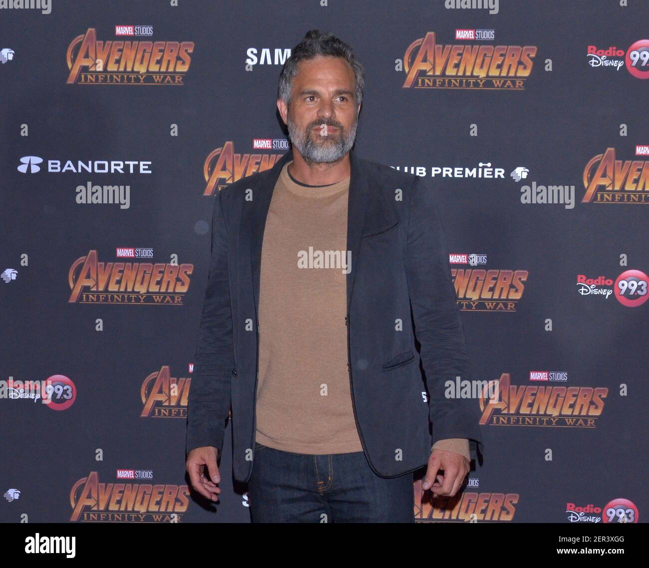 Red Carpet premier "Avengers: Infinity War" with Mark Ruffalo (The Hulk ...