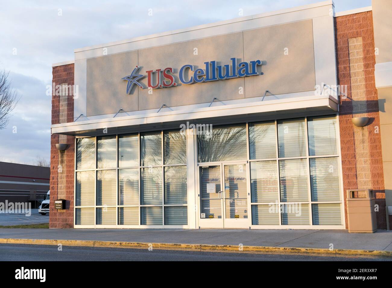 A U.S. Cellular logo seen on a retail store front in Hagerstown ...