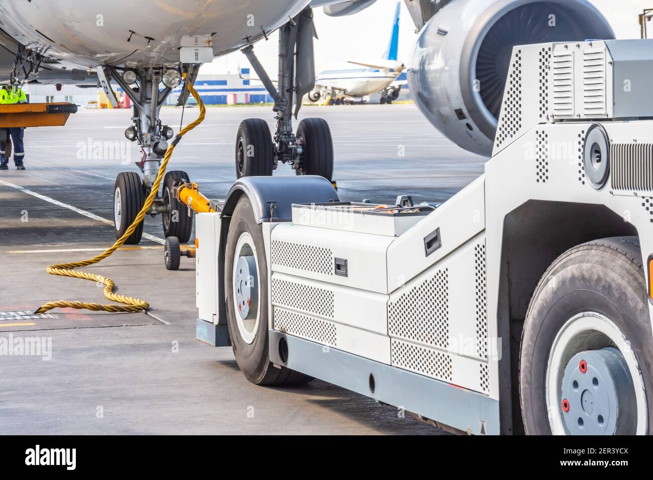 Push back vehicle hi-res stock photography and images - Alamy