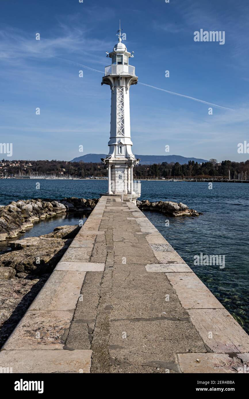 Phare des Paquis, Lake Geneva, Switzerland Stock Photo - Alamy