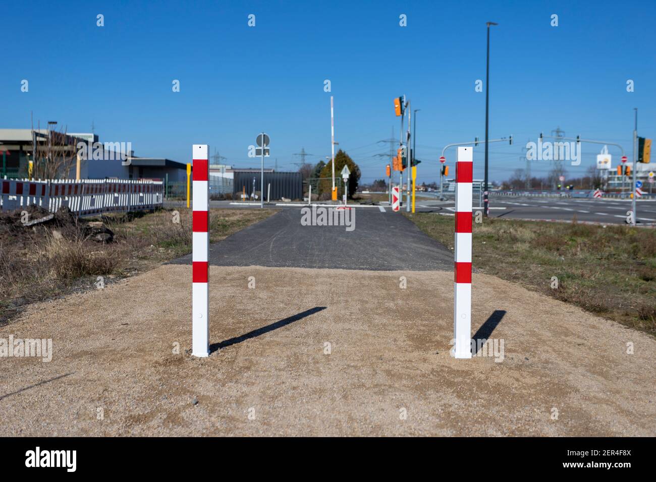 Roadway Pillars High Resolution Stock Photography and Images - Alamy