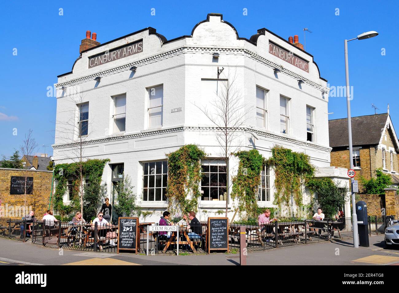 The kingston pub hi-res stock photography and images - Alamy