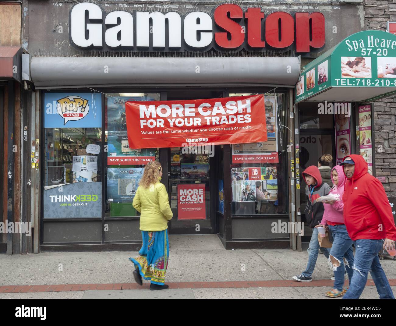 A branch of the GameStop video store on Myrtle Avenue in the Ridgewood ...