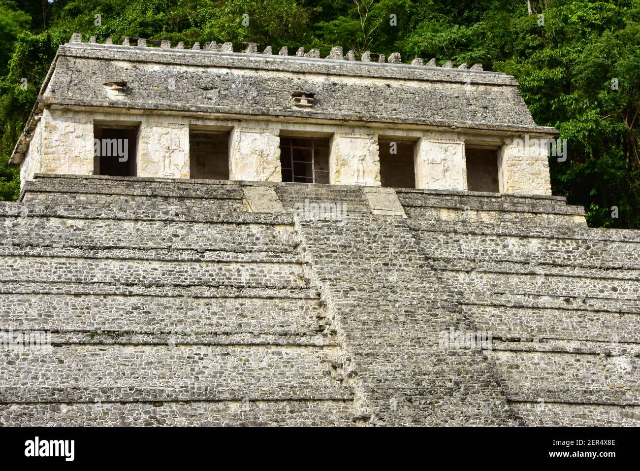 Mayan temple inscriptions in ruins hi-res stock photography and images ...
