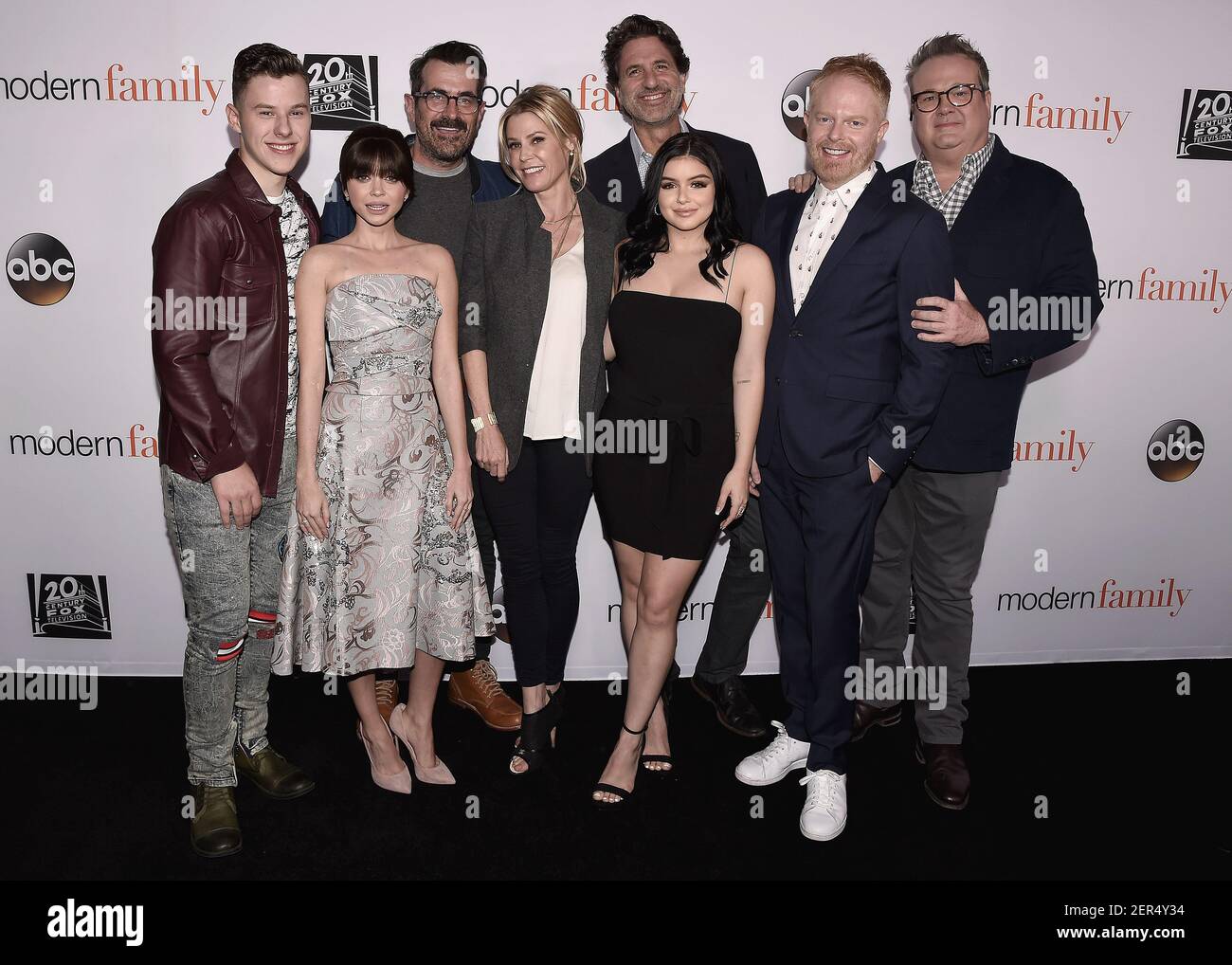 HOLLYWOOD, CA - APRIL 16: Nolan Gould, Sarah Hyland, Ty Burrell, Julie ...