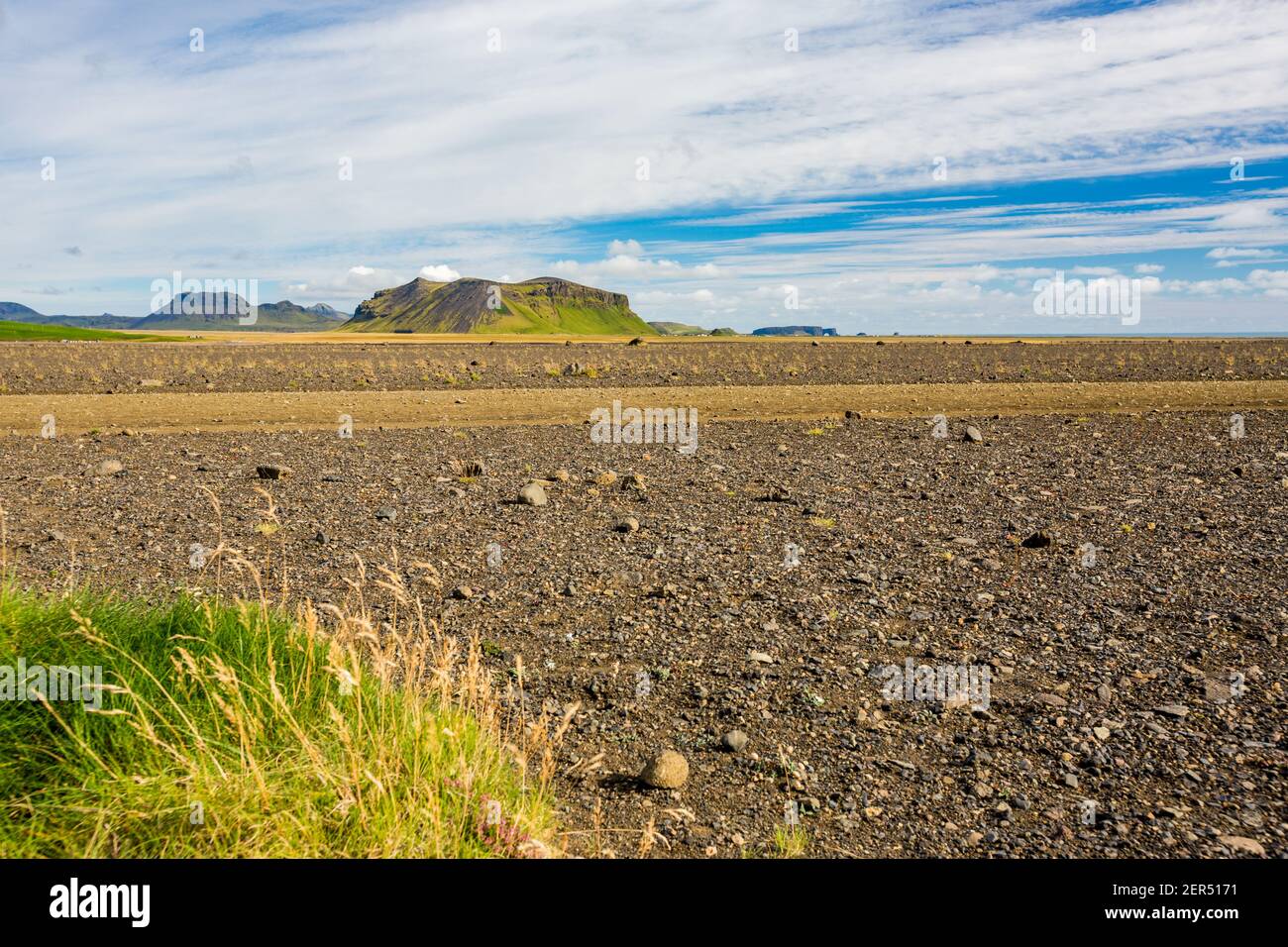 Volcanic lava pebbles scenery colorful landscape, Southern Iceland ...