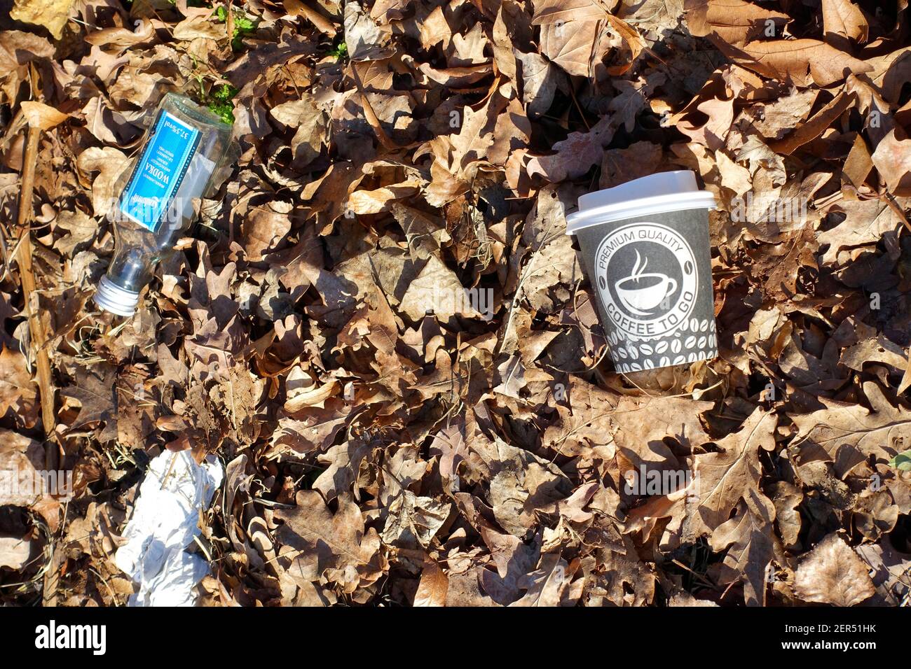 Trash on the streets and parks in Berlin, Germany Stock Photo - Alamy