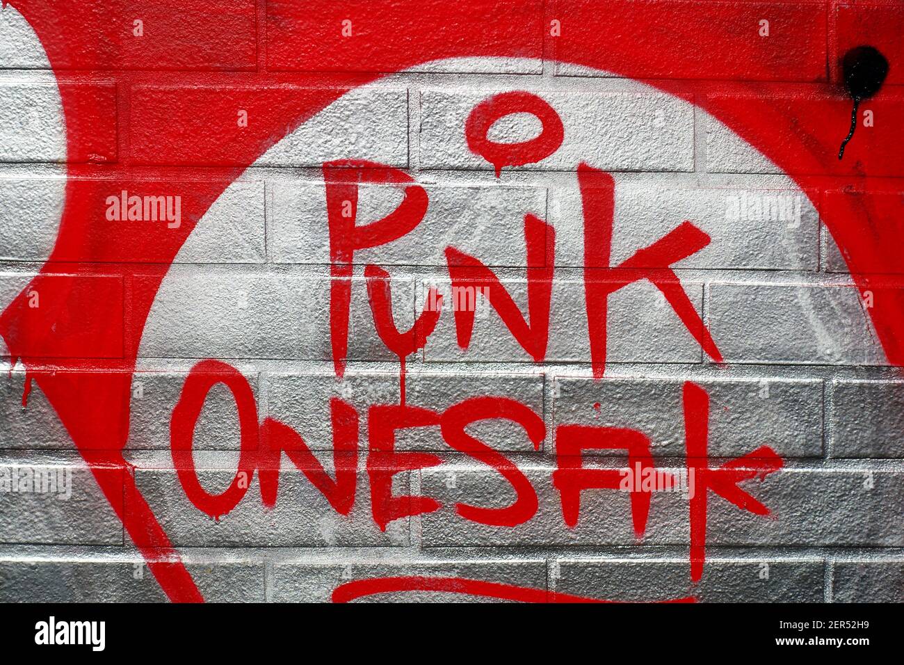 Punk rock band street art hi-res stock photography and images - Alamy