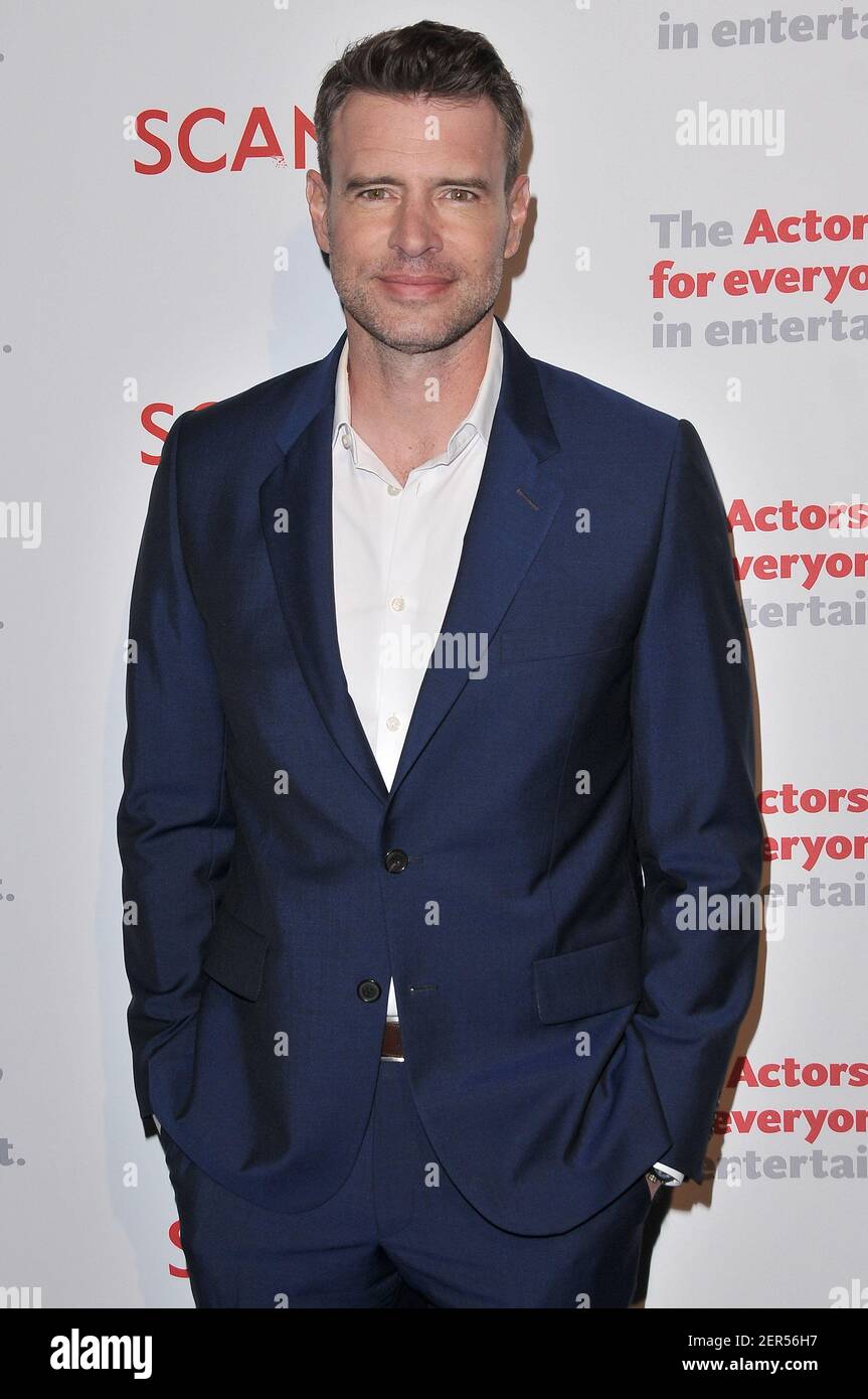 Scott Foley arrives at The Actors Fund’s SCANDAL Finale Live Stage ...