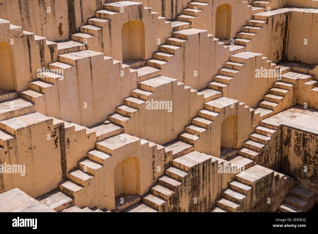 Panna Meena Ka Kund stepwell in Jaipur Stock Photo - Alamy