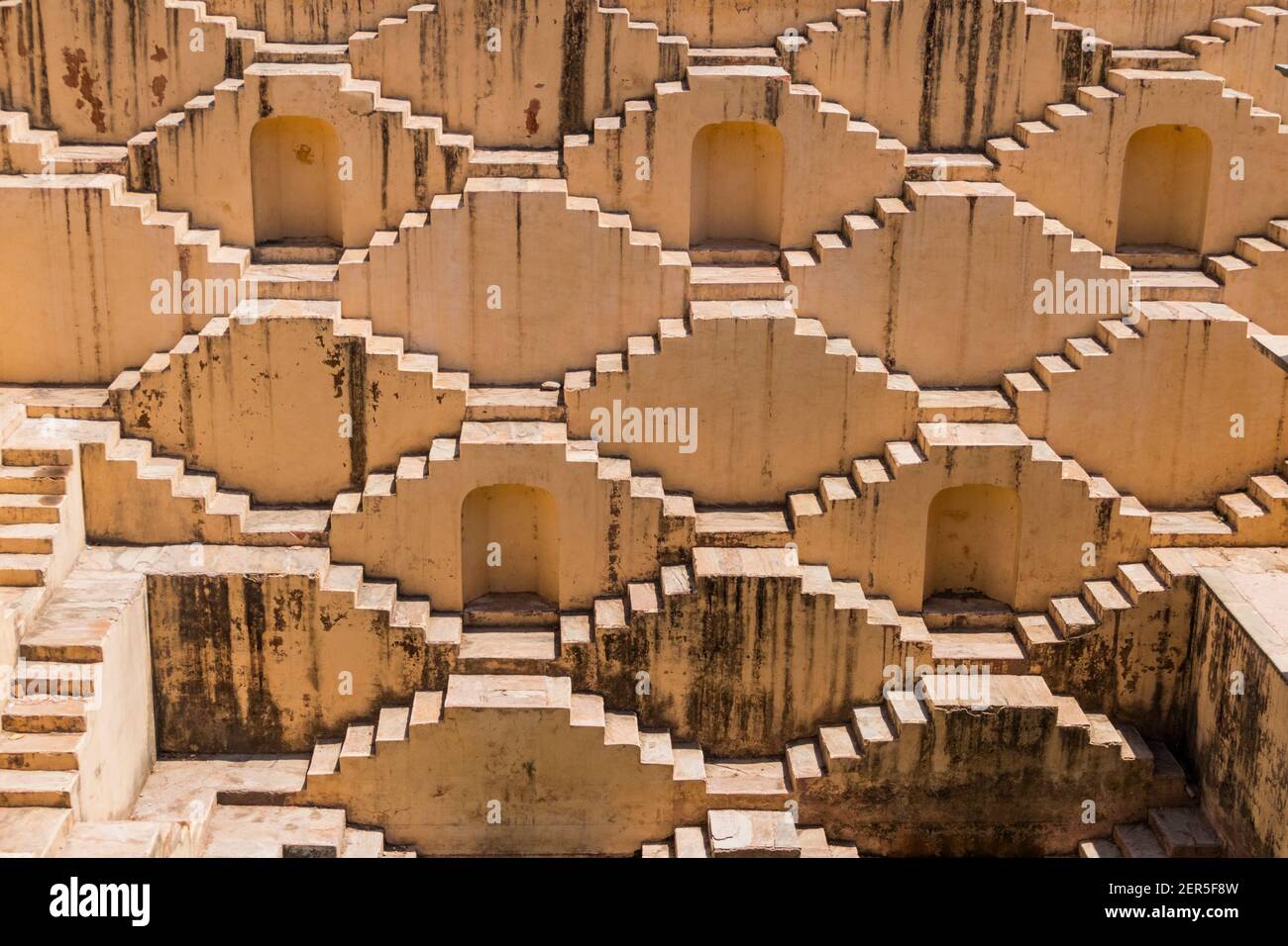 Panna Meena Ka Kund stepwell in Jaipur Stock Photo - Alamy