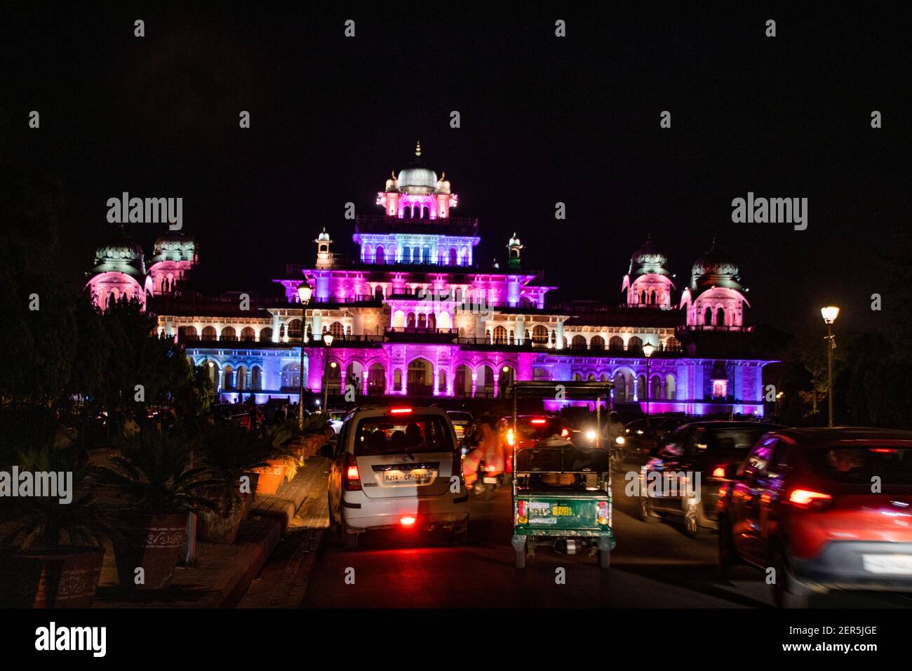 Albert hall museum at night Stock Photo - Alamy