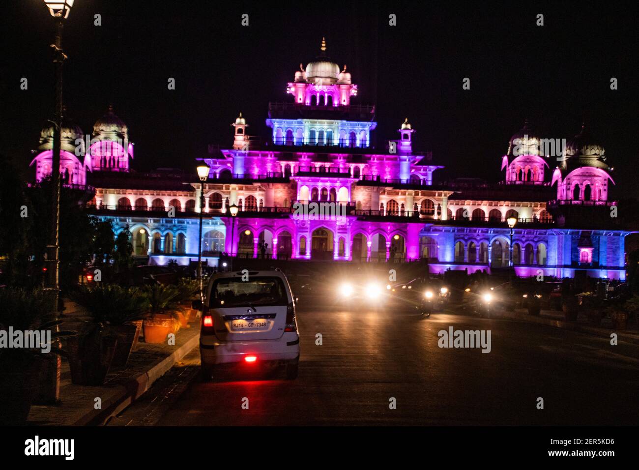 Albert hall museum at night Stock Photo - Alamy