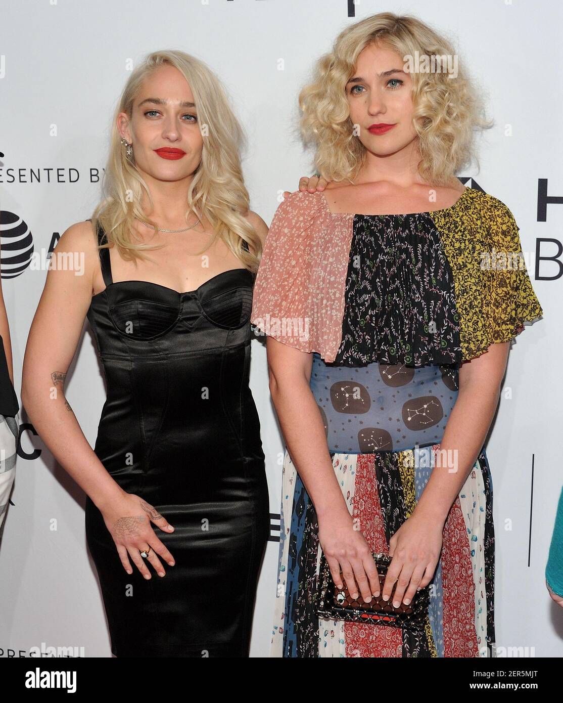 L-R: Artist/actress Jemima Kirke and Actress/musician Lola Kirke attend ...