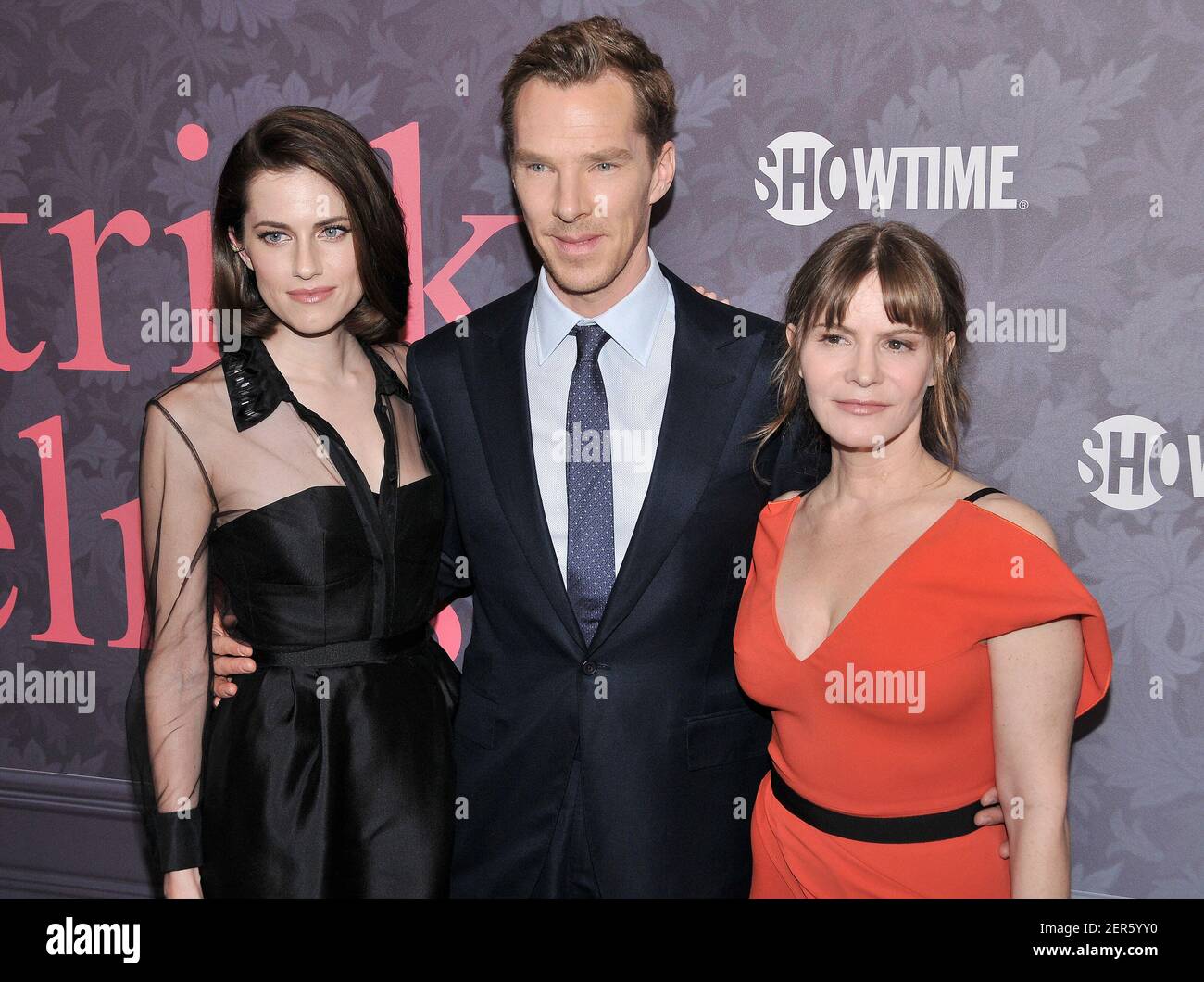 (L-R) Allison Williams, Benedict Cumberbatch and Jennifer Jason Leigh ...