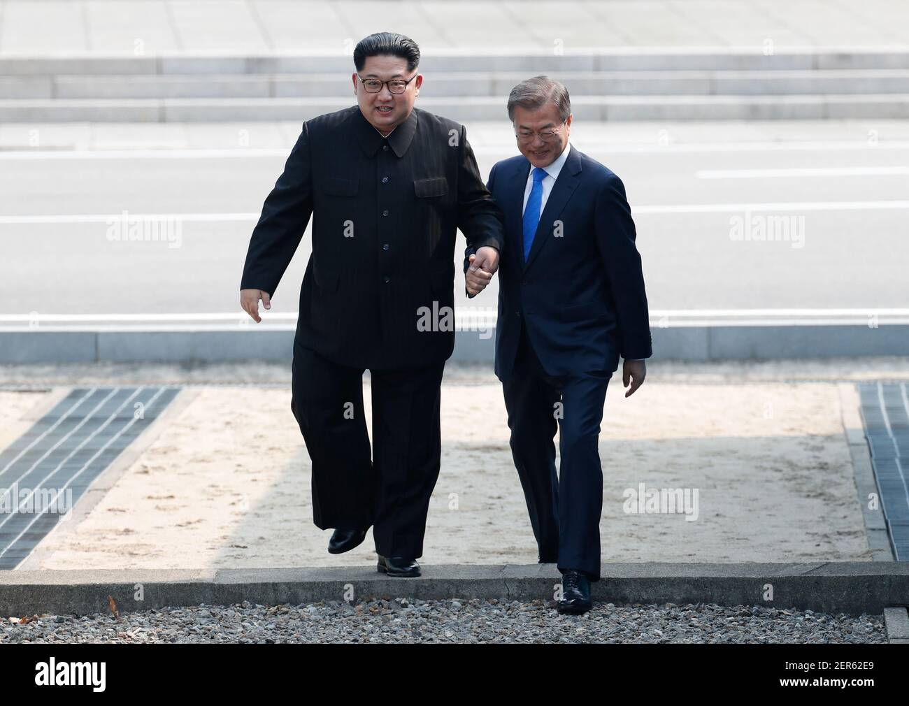 South Korean President Moon Jae-In and North Korean leader Kim Jong un ...