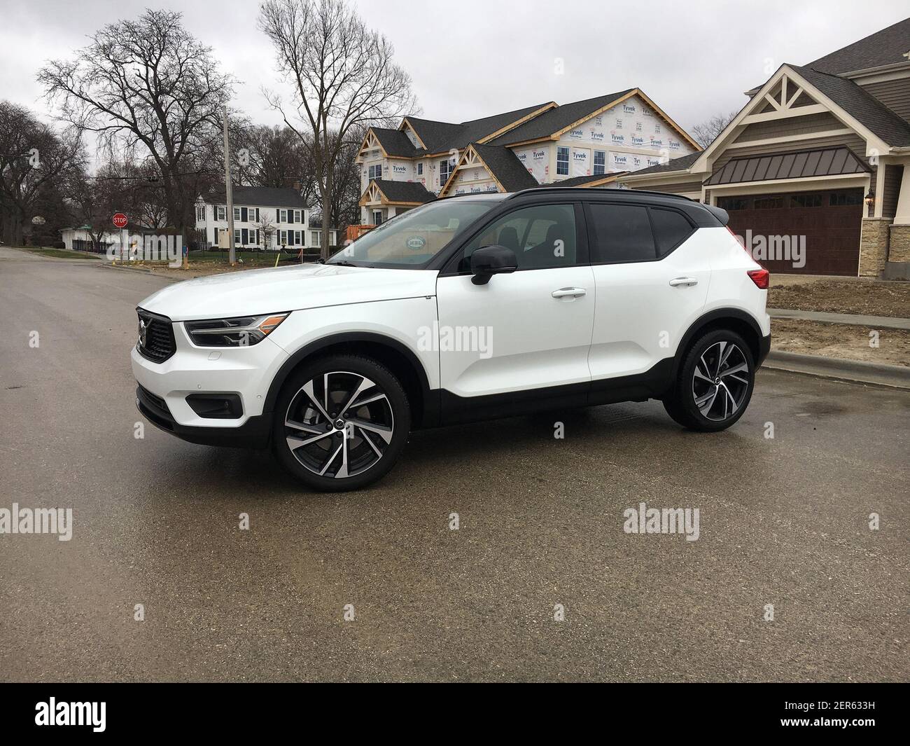 The all-new 2019 Volvo XC40 stradles the line in size between the ...