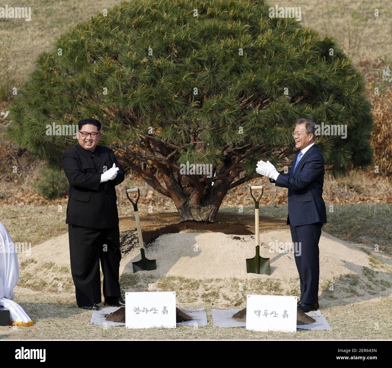 27 April 2018 - Panmunjom, South Korea : South Korean President Moon ...