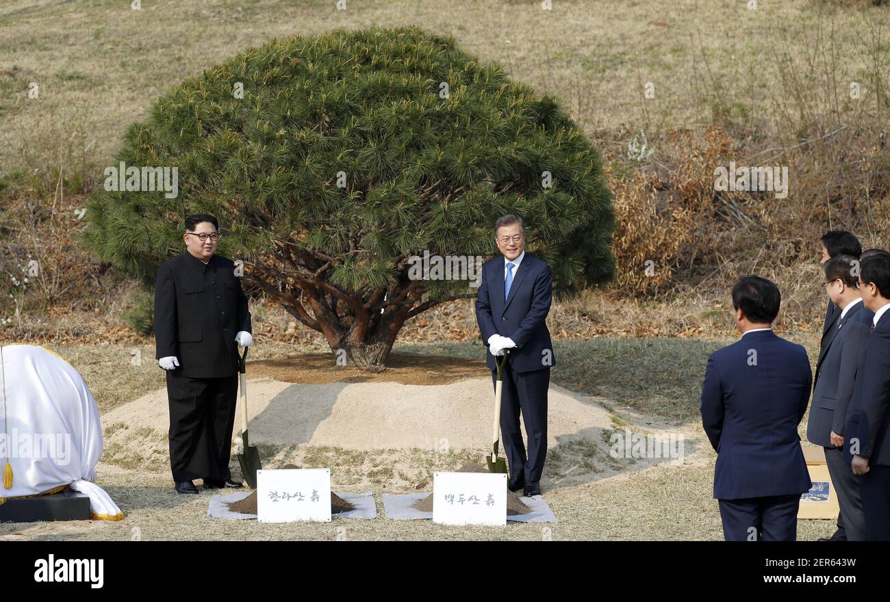 27 April 2018 - Panmunjom, South Korea : South Korean President Moon ...