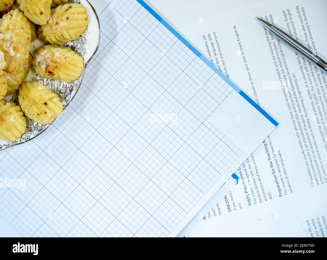 Arabic muslim business people gathered for meeting Stock Photo - Alamy
