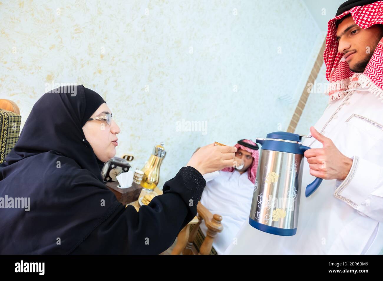 Couple being served coffee hi-res stock photography and images - Alamy
