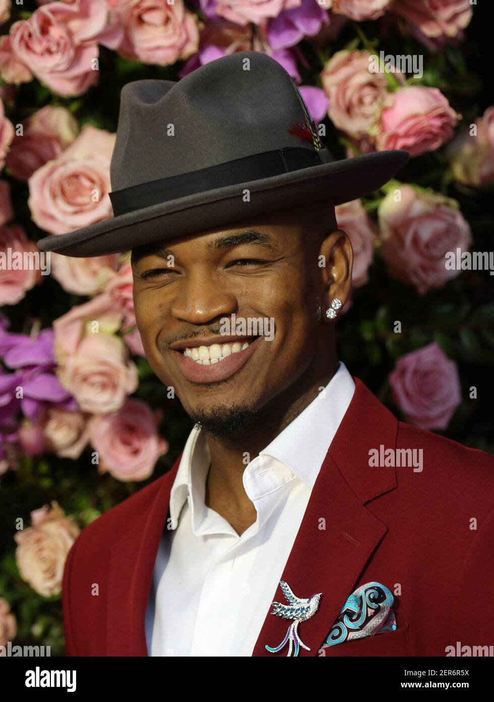 Ne-Yo at the VH1's 3rd Annual "DEAR MAMA: A LOVE LETTER TO MOMS" held ...
