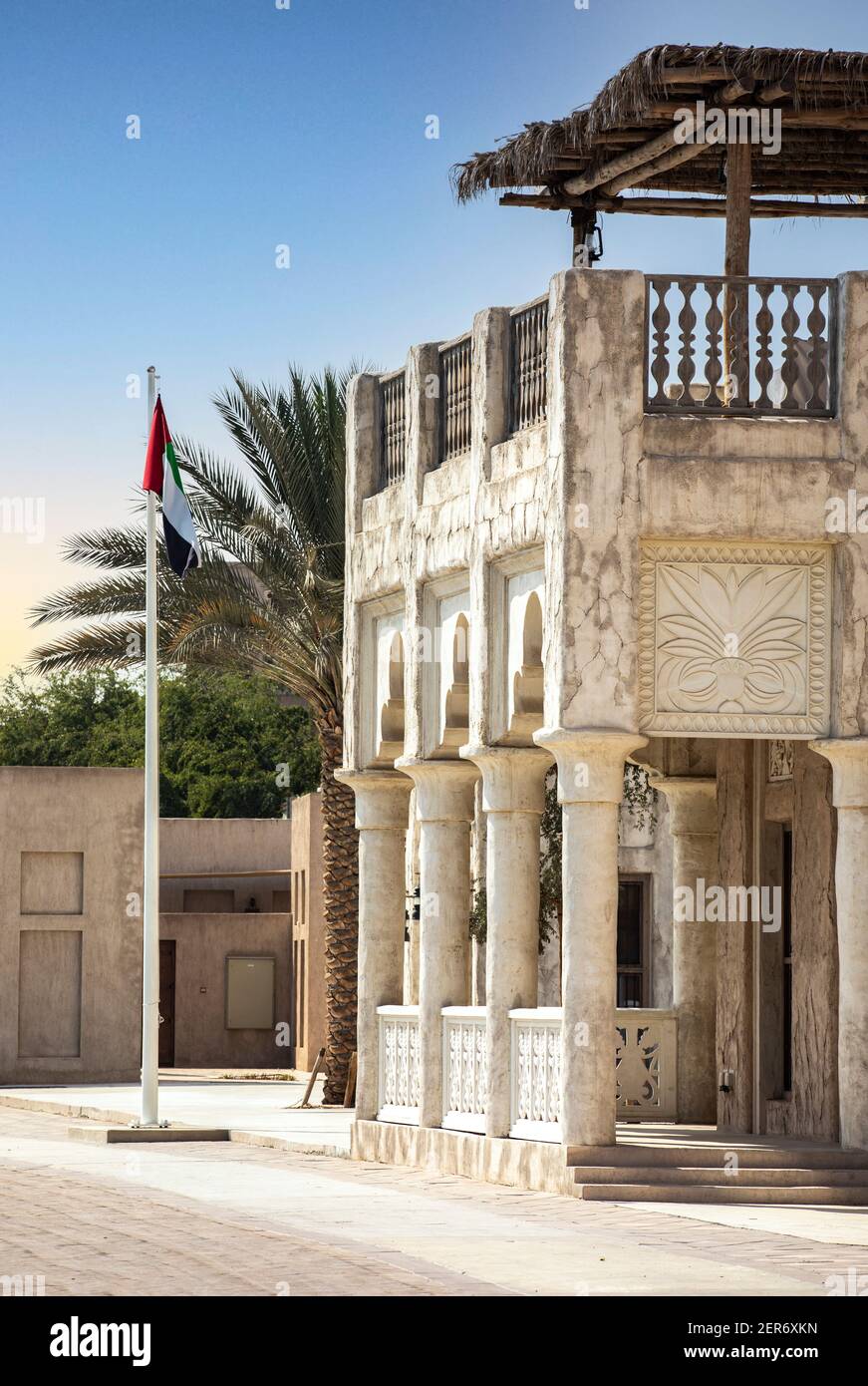 old buildings of old Dubai Stock Photo - Alamy