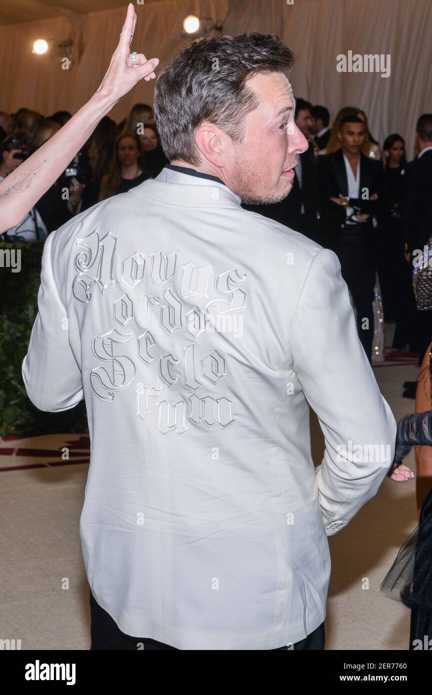 Elon Musk walking on the red carpet at The Metropolitan Museum of Art ...