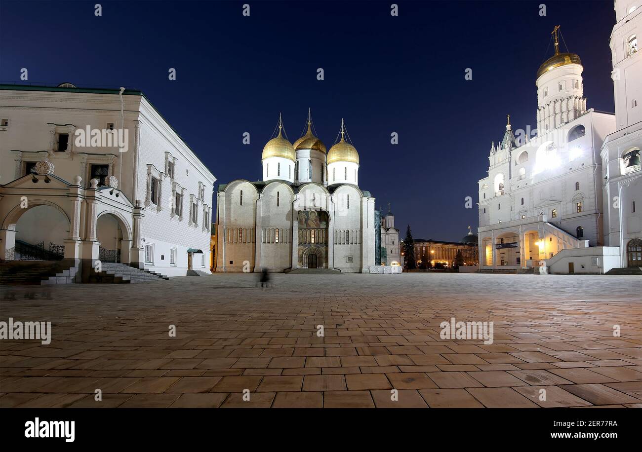 Cupola ancient church tsars hi-res stock photography and images - Alamy