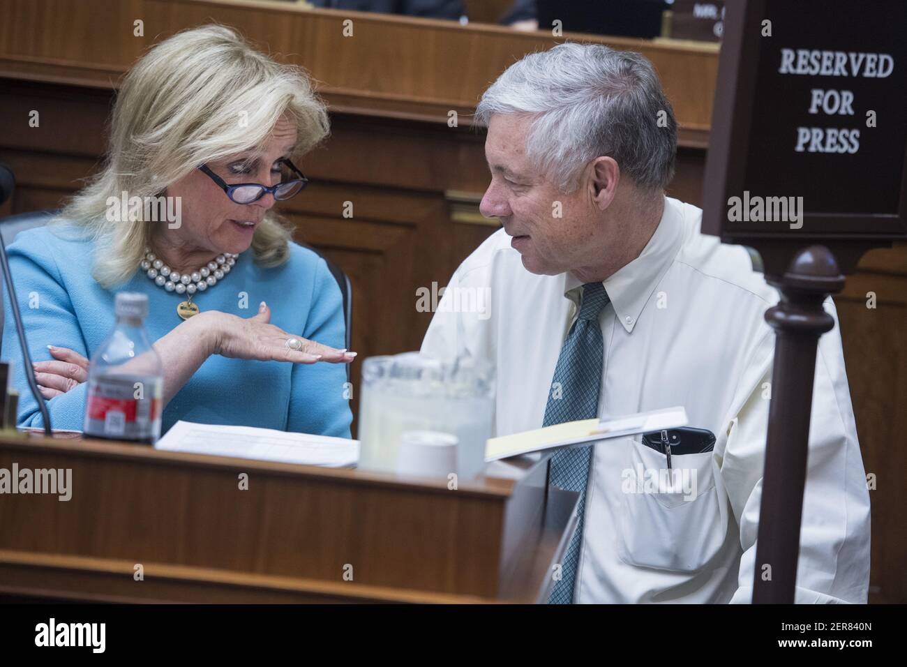 UNITED STATES - MAY 17: Reps. Debbie Dingell, D-Mich., and Fred Upton ...