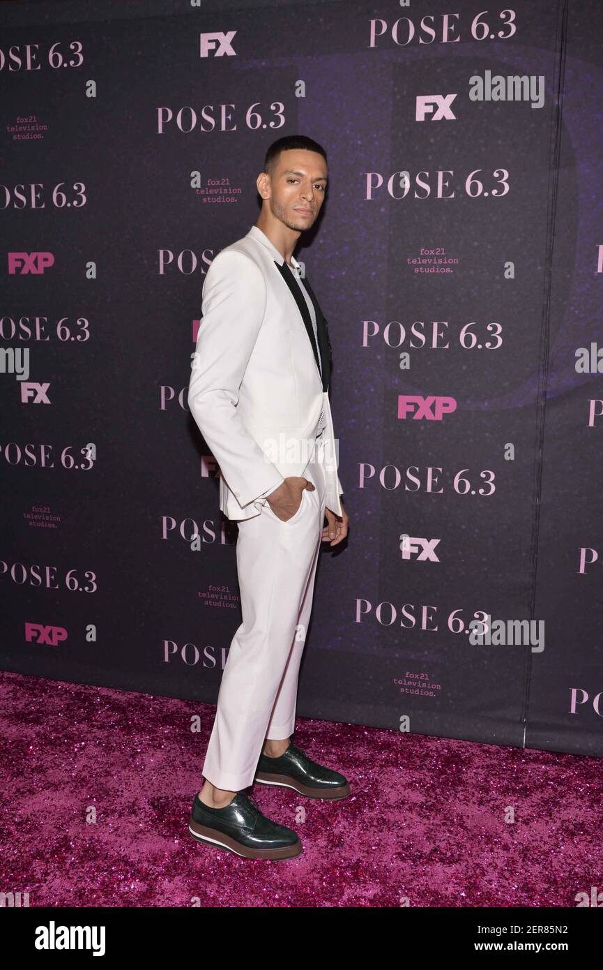NEW YORK CITY - MAY 17: Jason Rodriguez attends the Red Carpet for the ...