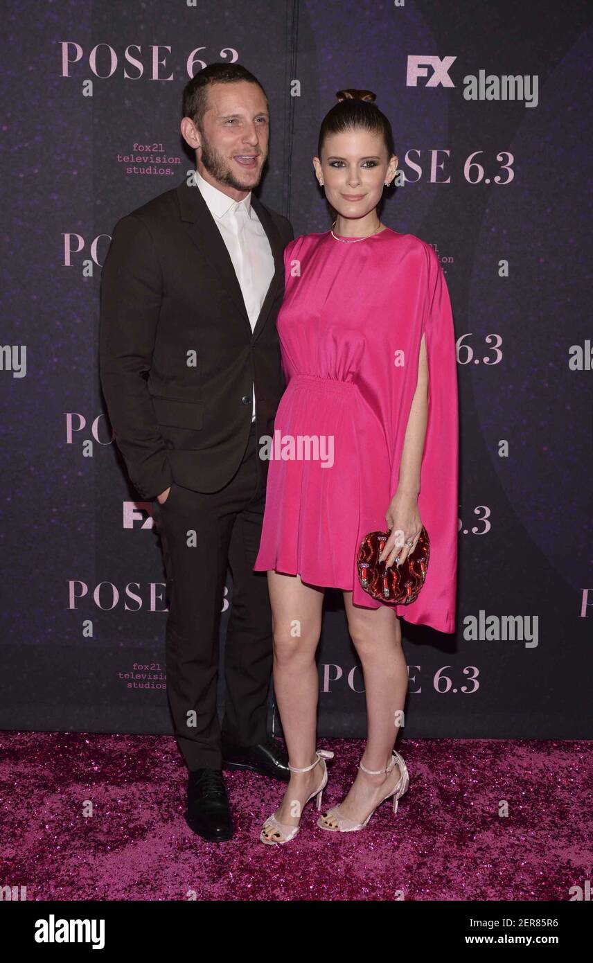 NEW YORK CITY - MAY 17: Kate Mara and his boyfriend Jamie Bell attend ...