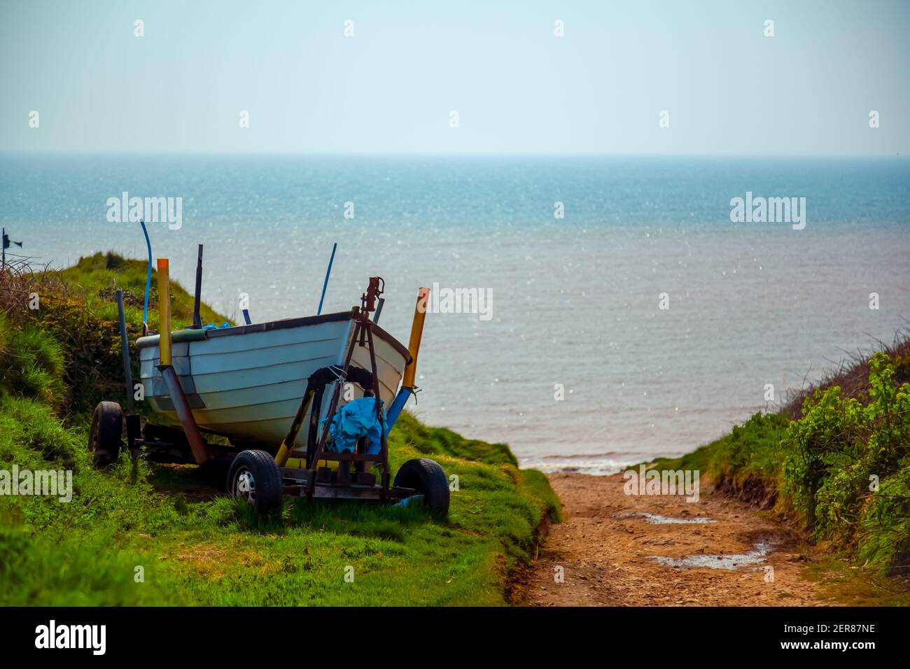 Towing path grassland hi-res stock photography and images - Alamy