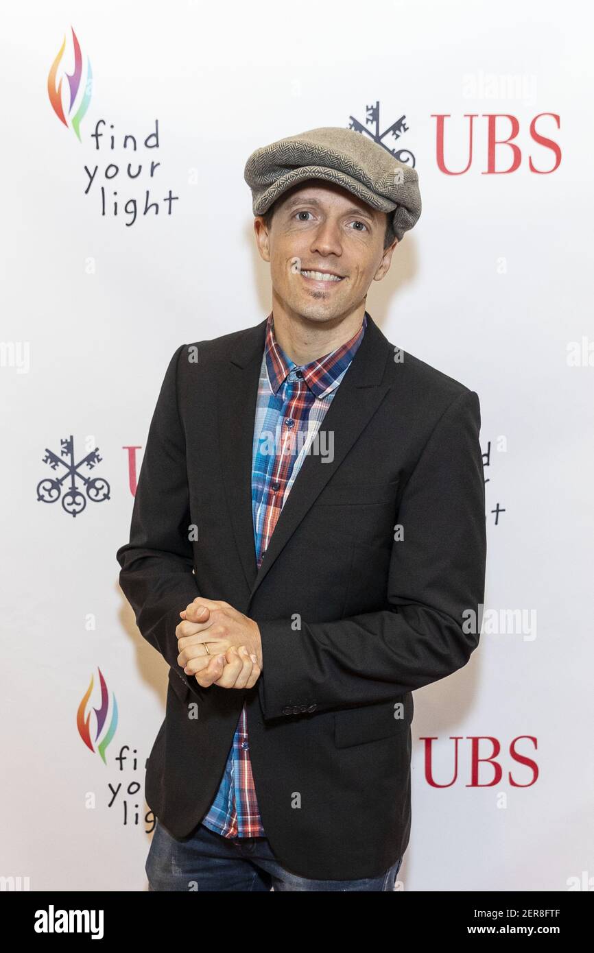 Jason Mraz attends Find Your Light Foundation 2018 Gala hosted by Josh ...