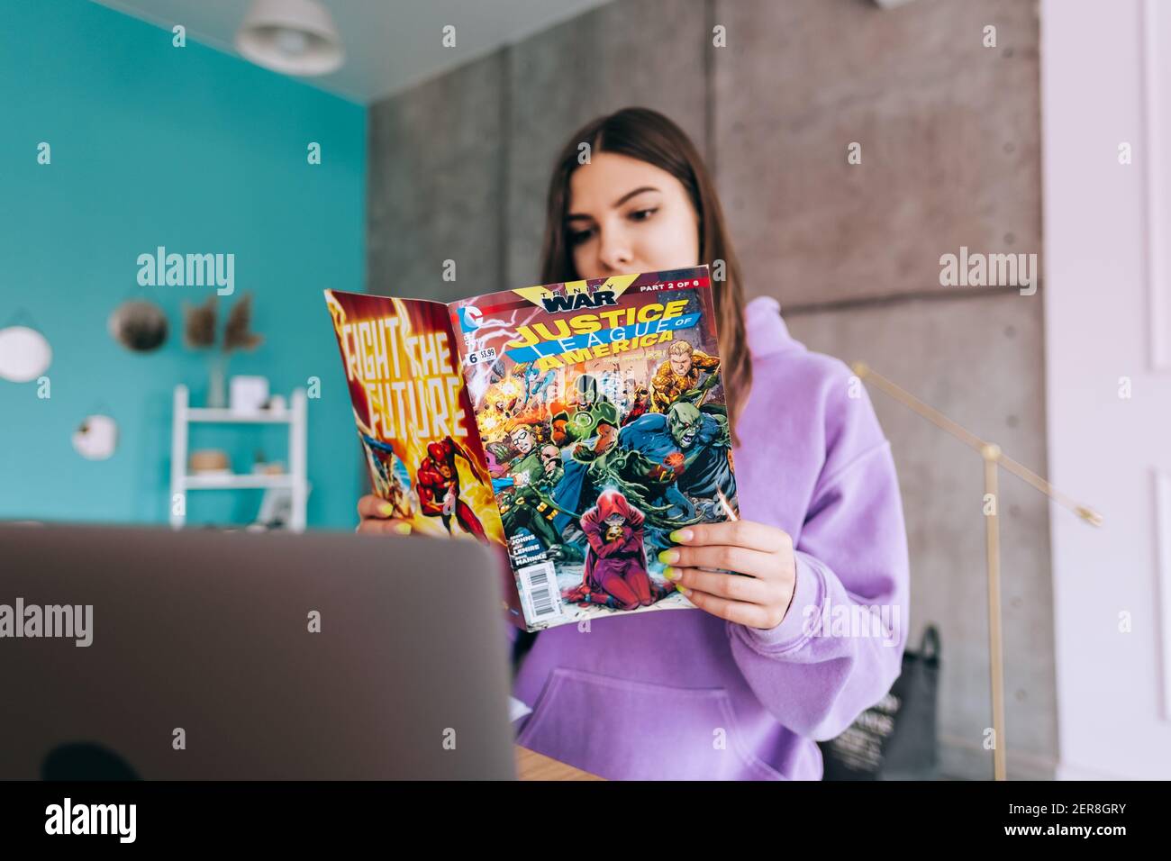 Marvel dc superhero comic books hi-res stock photography and images - Alamy