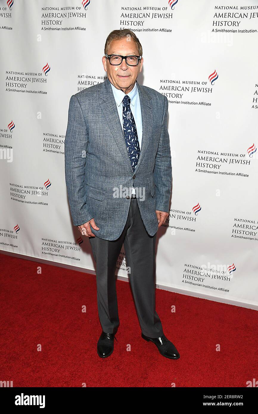 Stuart Weitzman attends the National Museum of American Jewish History ...