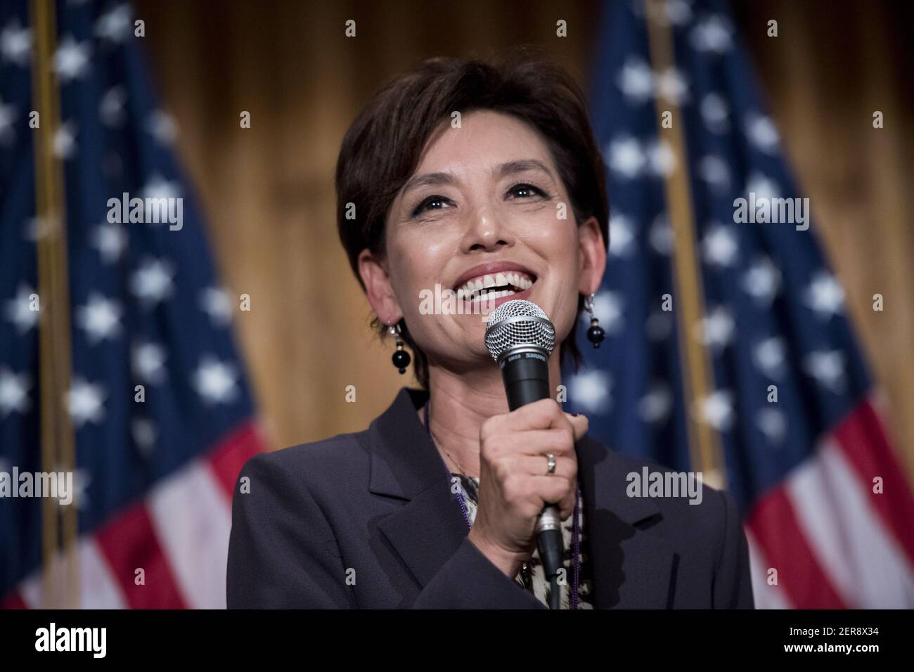 Young kim congress hi-res stock photography and images - Alamy