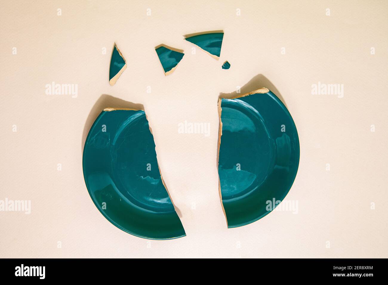 Broken clay plate hi-res stock photography and images - Alamy