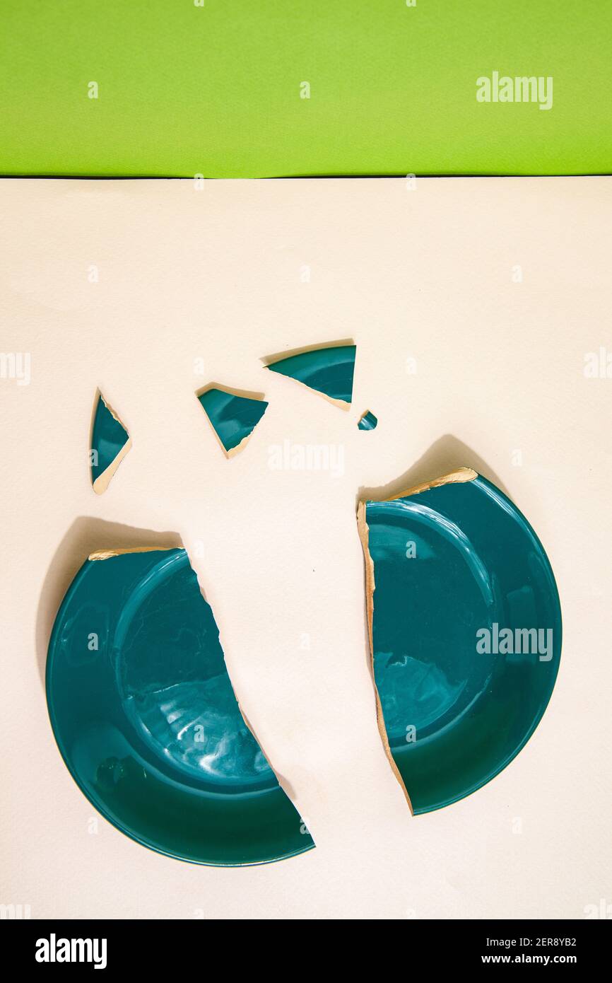 Broken clay plate hi-res stock photography and images - Alamy