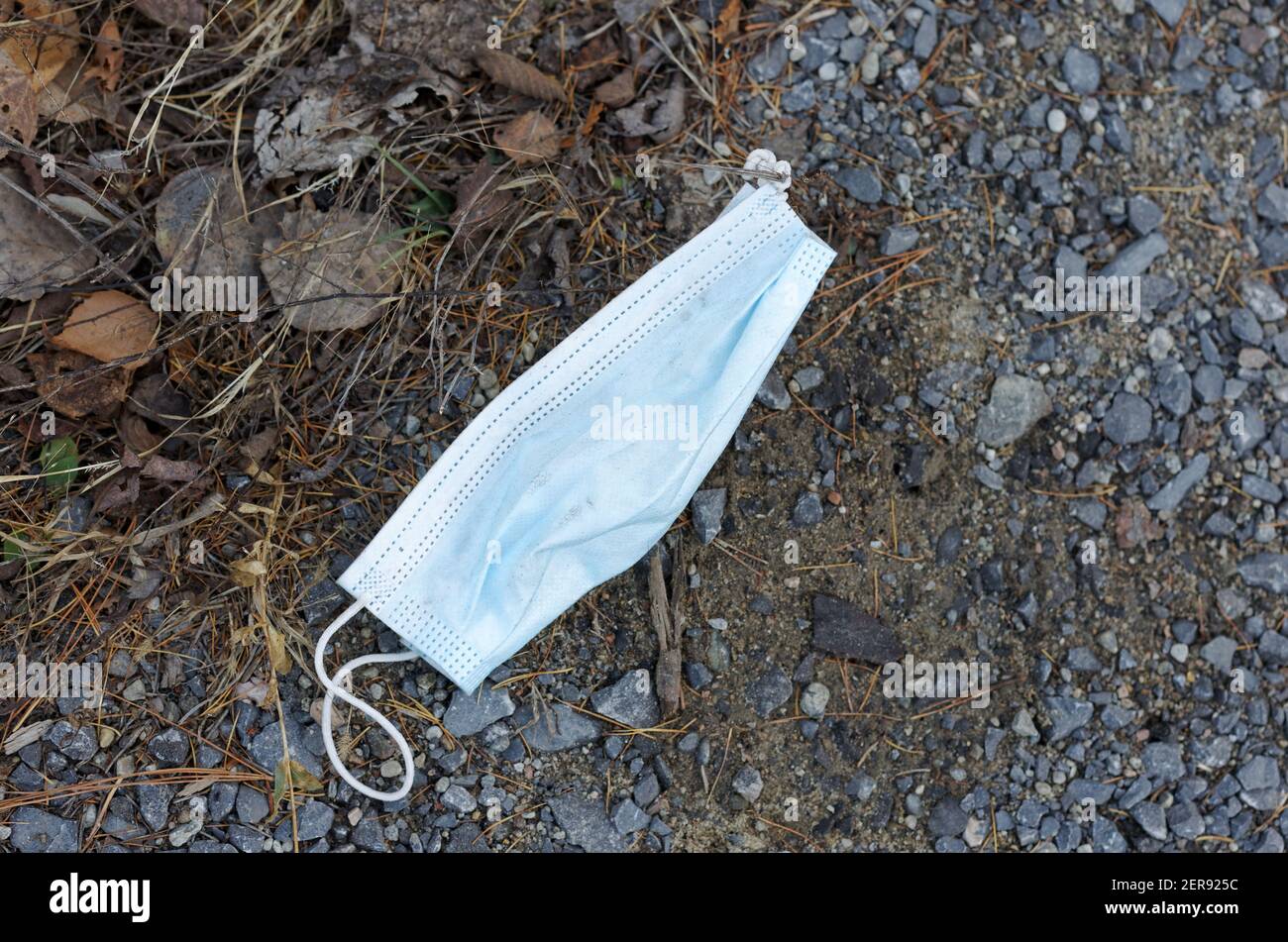 Used medical mask hi-res stock photography and images - Alamy