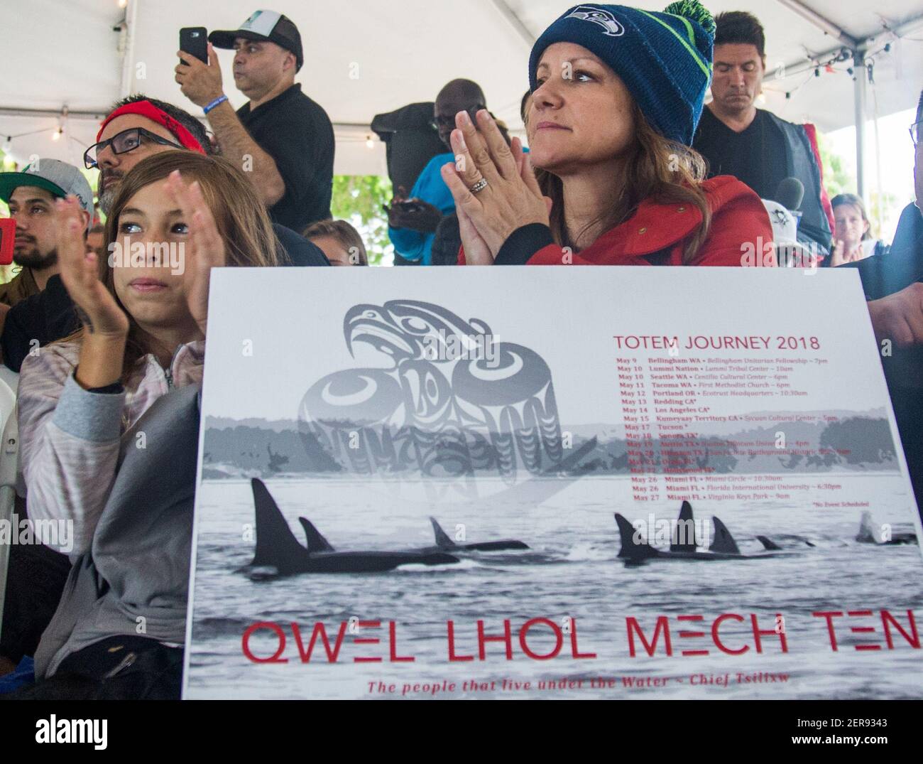 Robin Lee Noll, right, and her daughter Julie Anne, react to the speech ...
