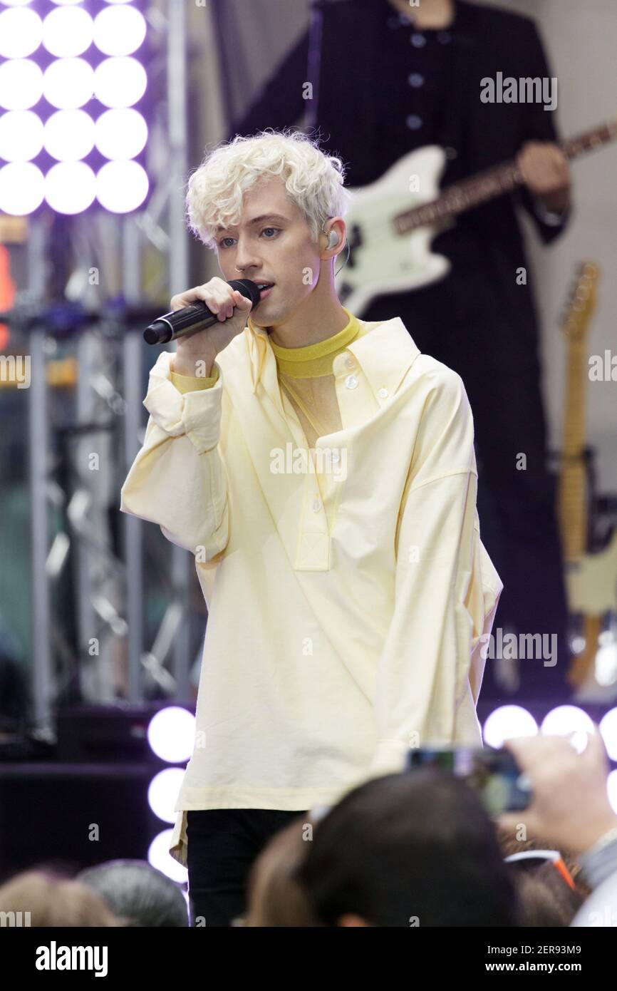 South African born Australian singer, songwriter, actor and YouTube ...