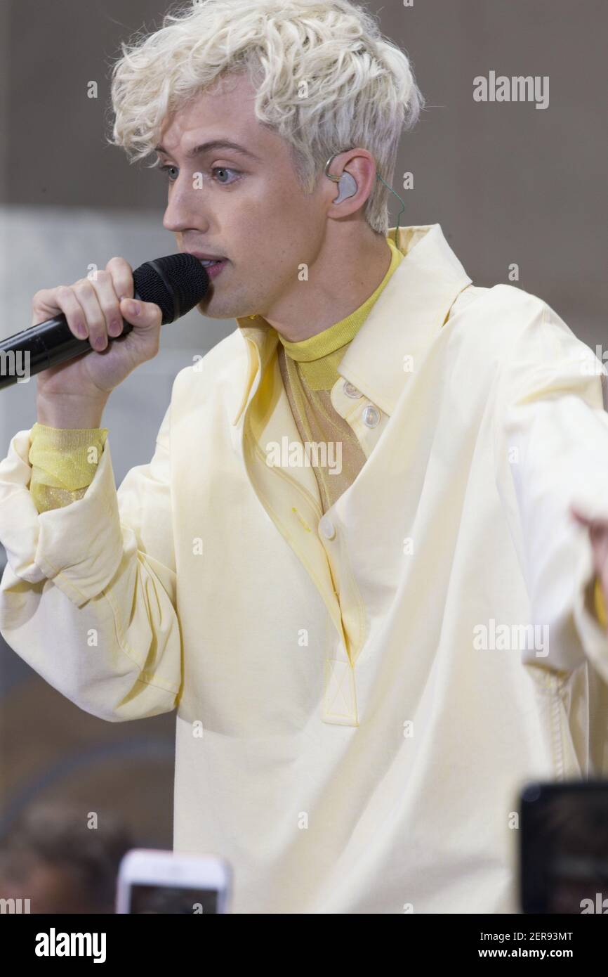 South African born Australian singer, songwriter, actor and YouTube ...