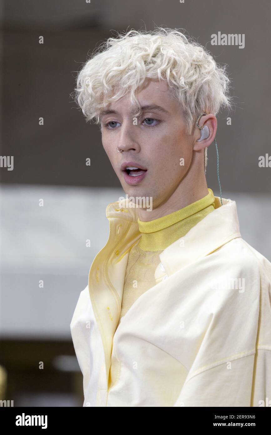 South African born Australian singer, songwriter, actor and YouTube ...