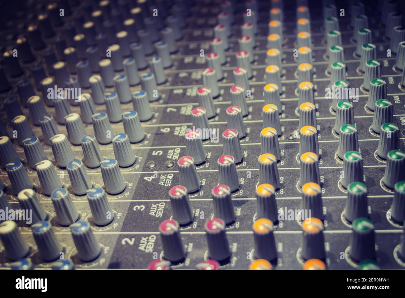 Analogue mixing console hi-res stock photography and images - Alamy