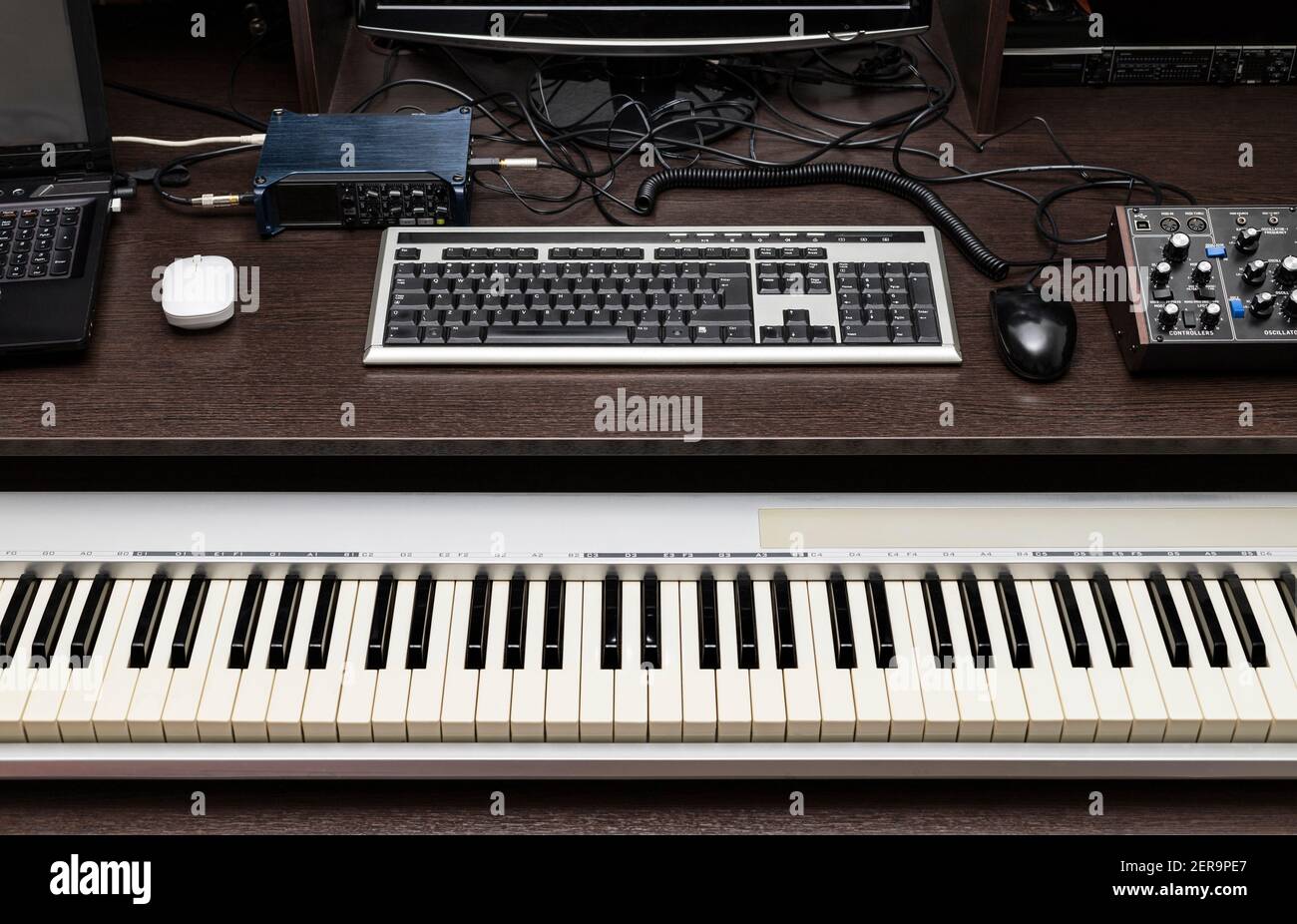 Recorder music notes hi-res stock photography and images - Alamy