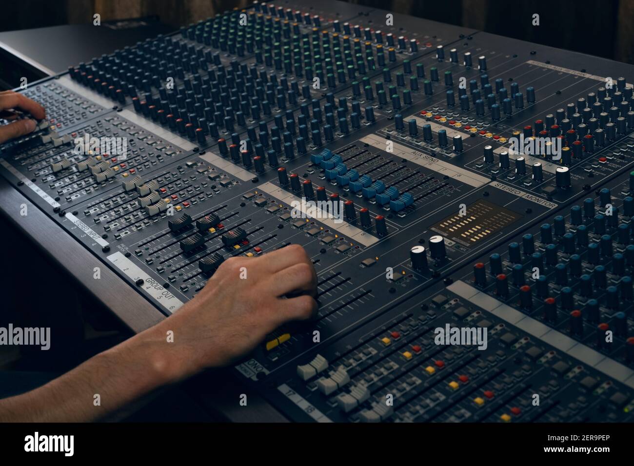 Hand analogue technology mixing hi-res stock photography and images - Alamy