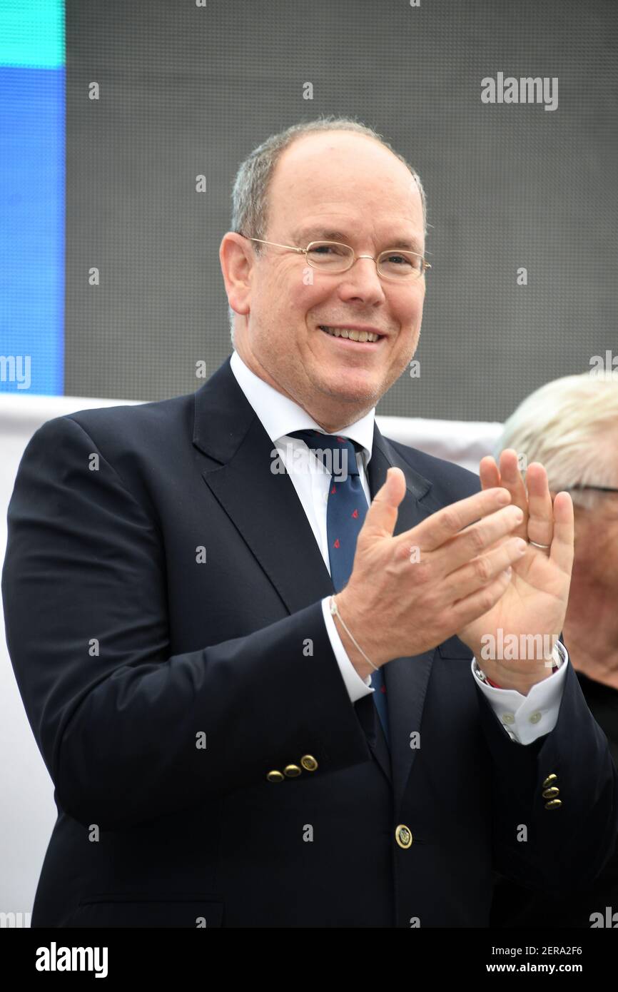 No Finish Line race in Nice with Christian Estrosi, Mayor of Nice and ...