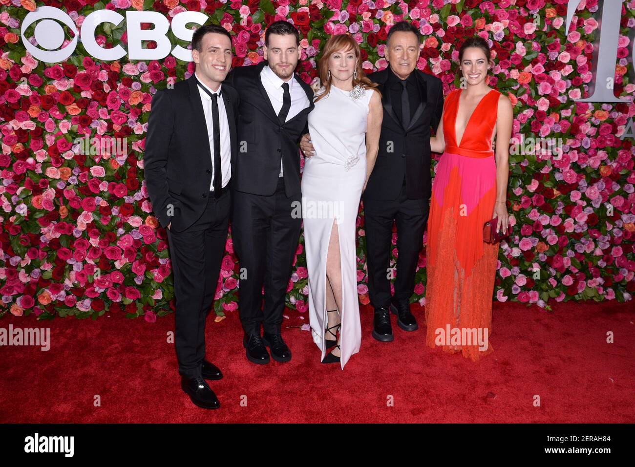 (L-R) Evan Springsteen, Bruce Springsteen, Patti Scialfa, Sam ...