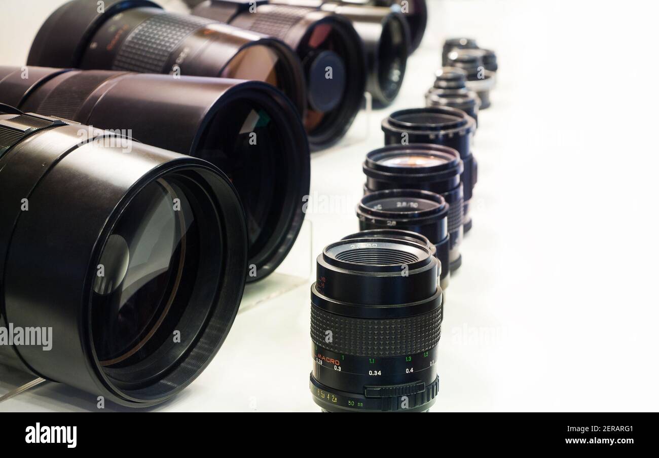 Lenses zoom in aperture hi-res stock photography and images - Alamy